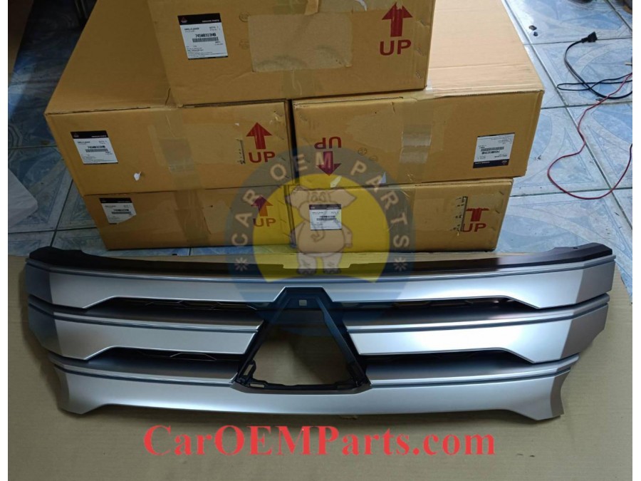 GENUINE MITSUBISHI GRILLE RADIATOR 7450B322HB