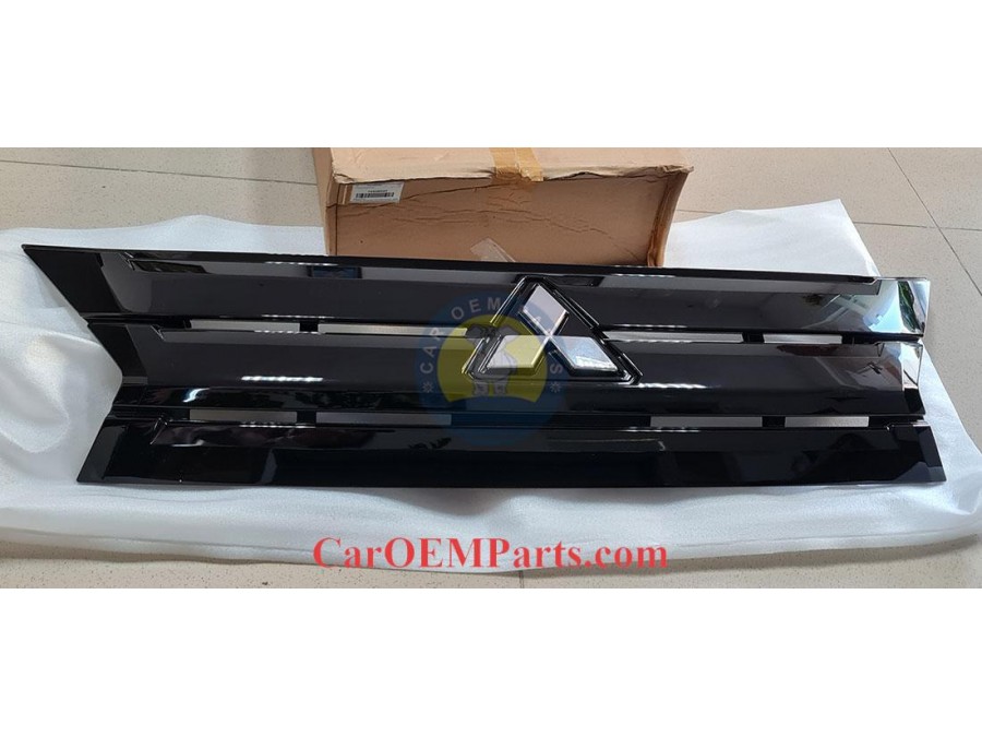 GENUINE MITSUBISHI GRILL RADIATOR 7450B545