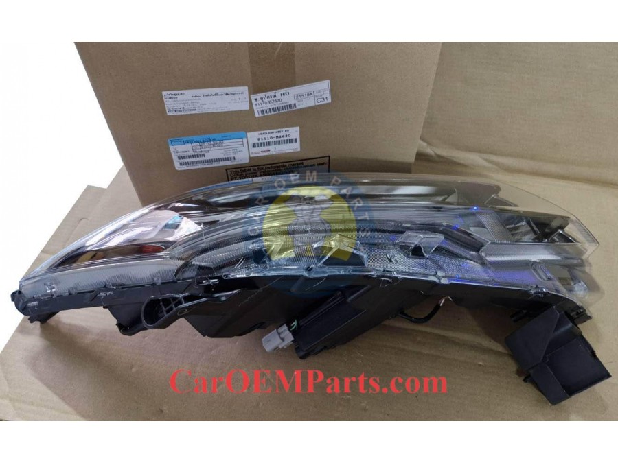 GENUINE TOYOTA HEADLAMP ASSY RH 81110-BZ620