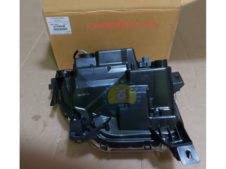 GENUINE MITSUBISHI TURN SIGNAL,FOG LAMP,FRONT LH 8315A077,26135W010P